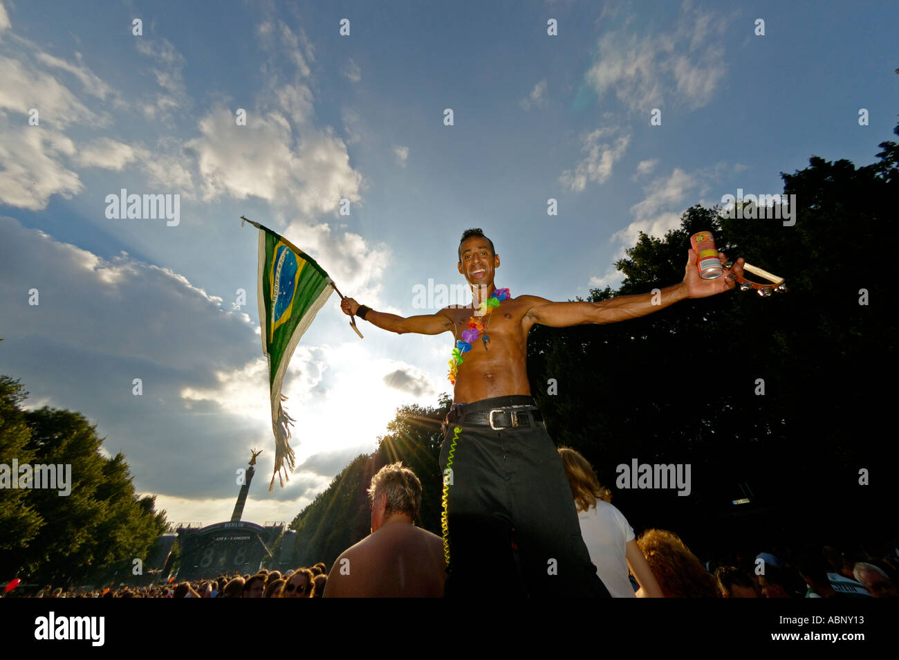 Live8 concert hi-res stock photography and images - Alamy