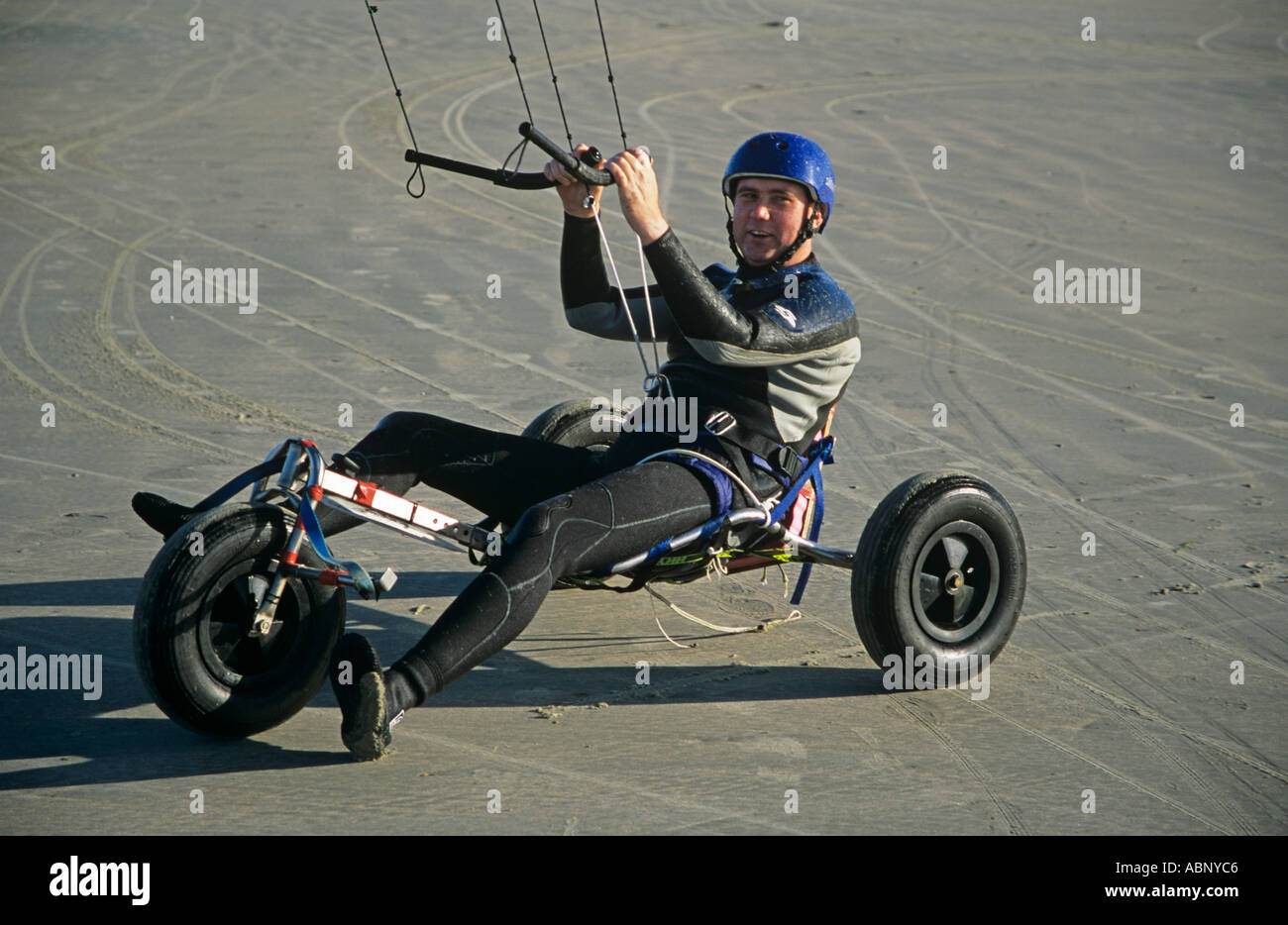 Man riding kite buggy fast hi-res stock photography and images - Alamy