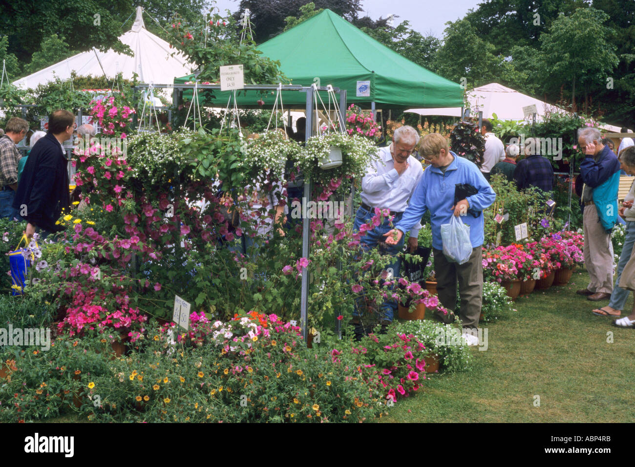 Garden centre plant fair people hi-res stock photography and images - Alamy