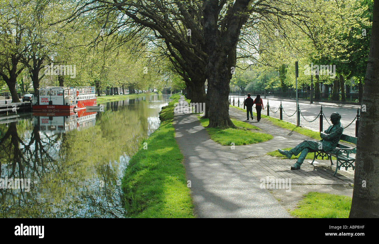 Patrick kavanagh irish poet hi-res stock photography and images - Alamy