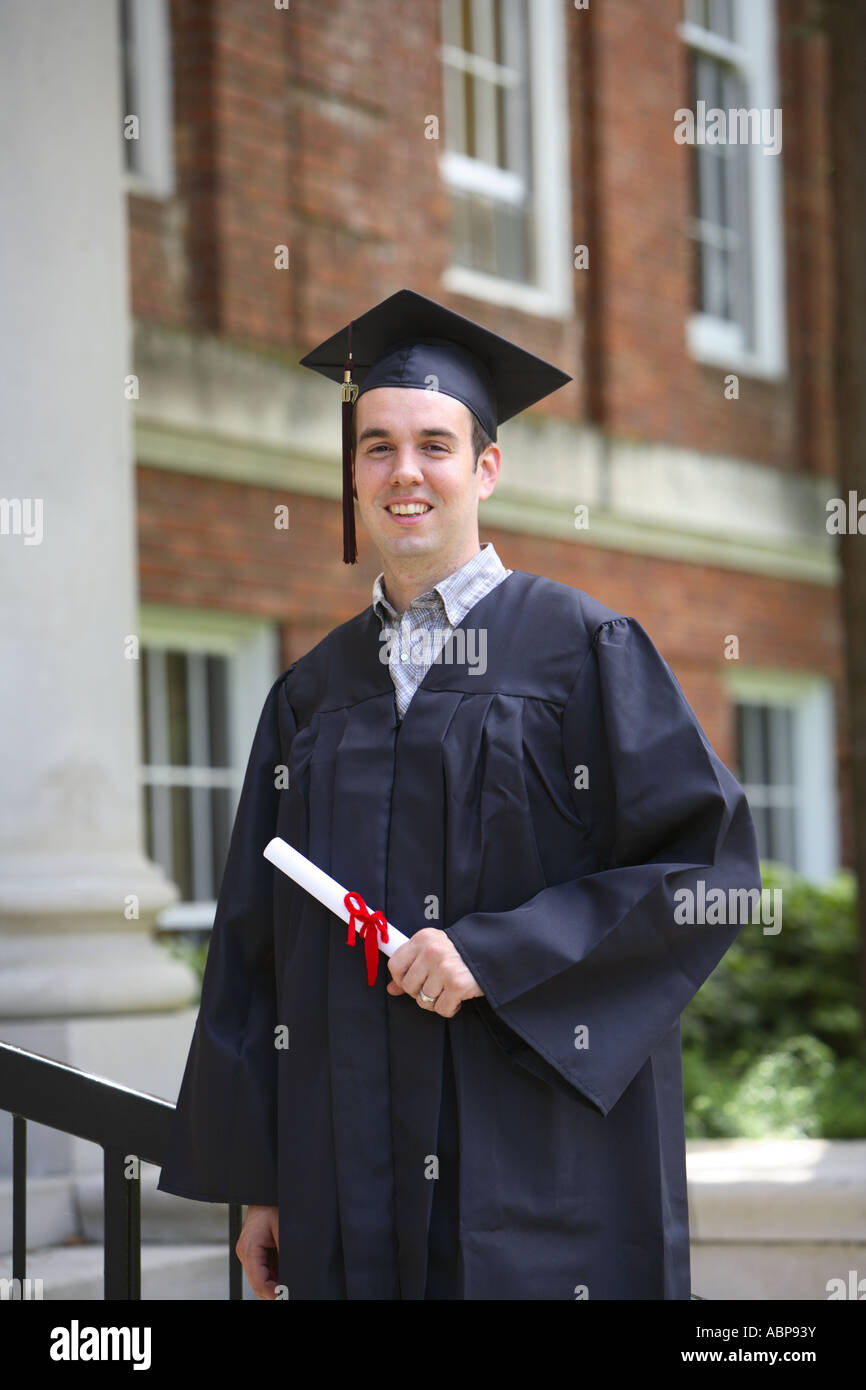 Adult graduate hi-res stock photography and images - Alamy