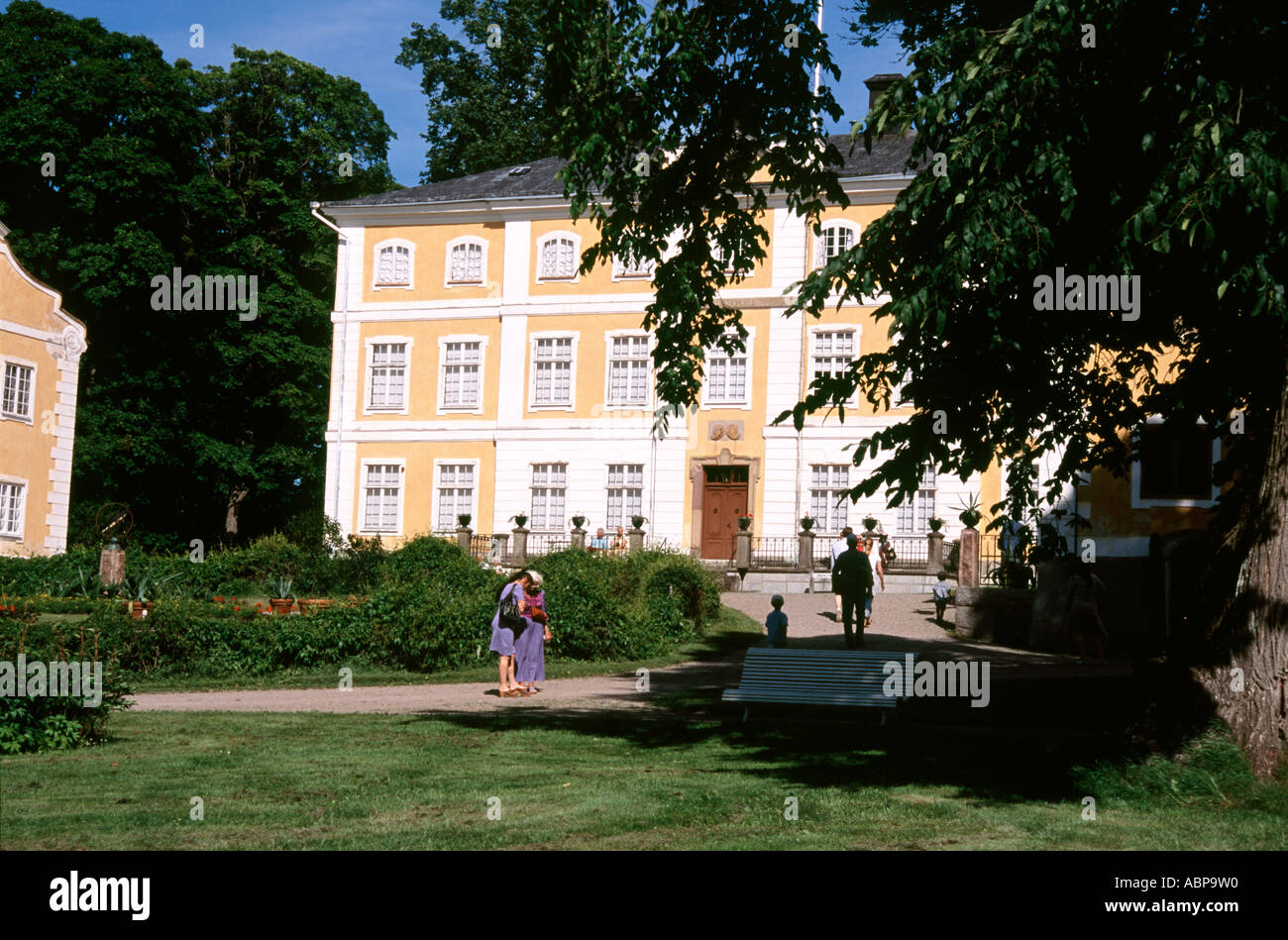 Sundial farm hi-res stock photography and images - Alamy