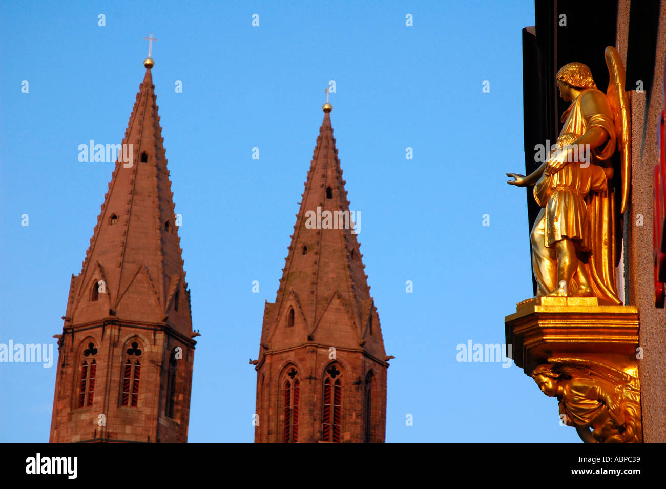 Two angels sky hi-res stock photography and images - Alamy