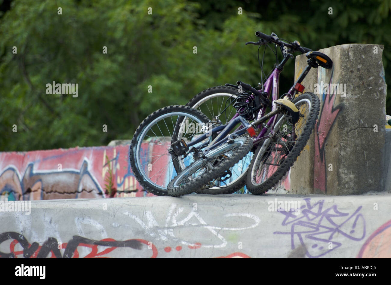 Cycle propped against wall hi-res stock photography and images - Alamy
