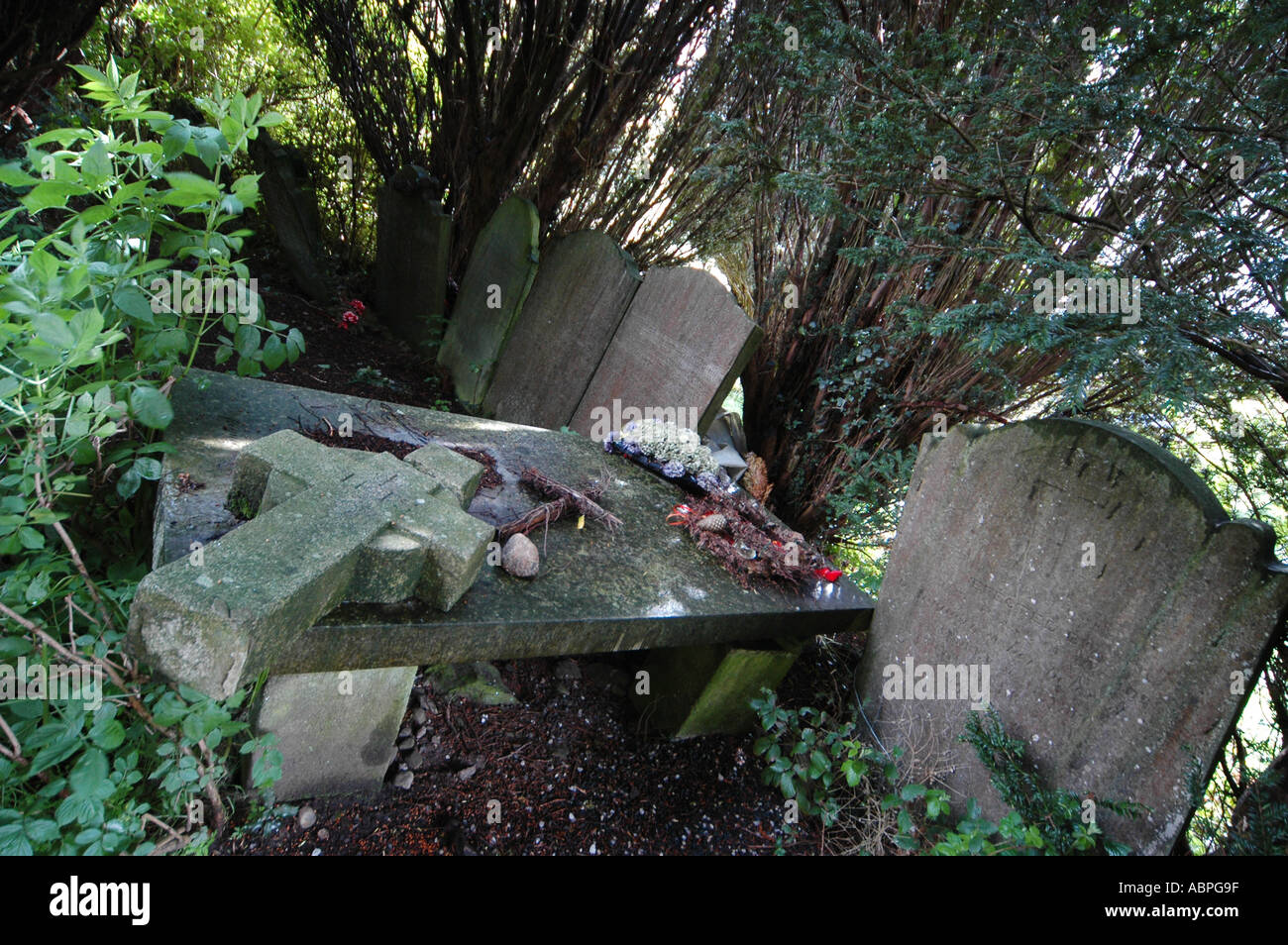 Table gravestone hi-res stock photography and images - Alamy