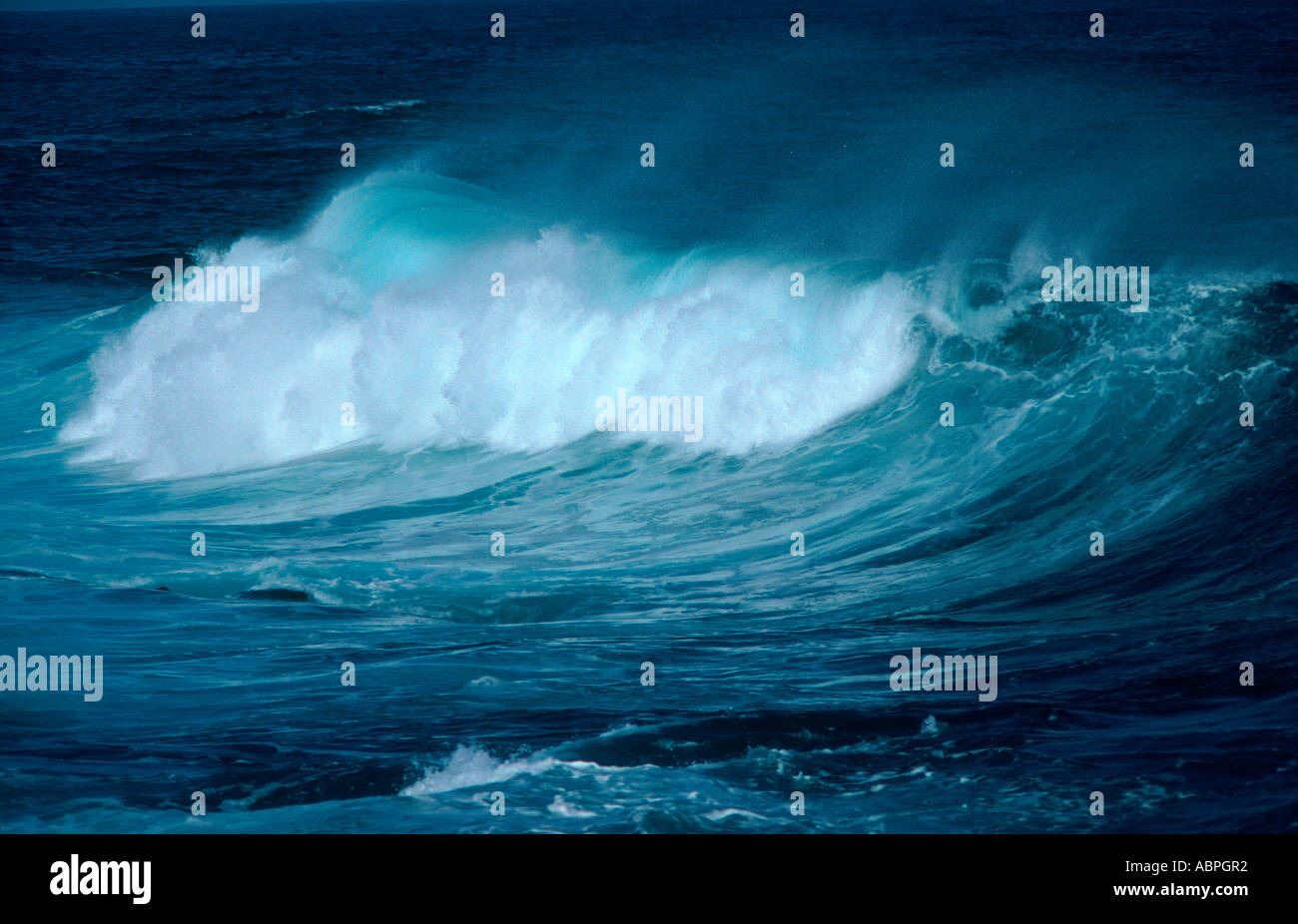 Atlantic Ocean. Waves breaking in the sea Stock Photo - Alamy