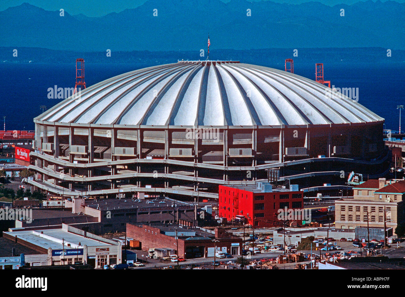 1987 The Kingdome Seattle before its demolition in 2000 Stock Photo - Alamy