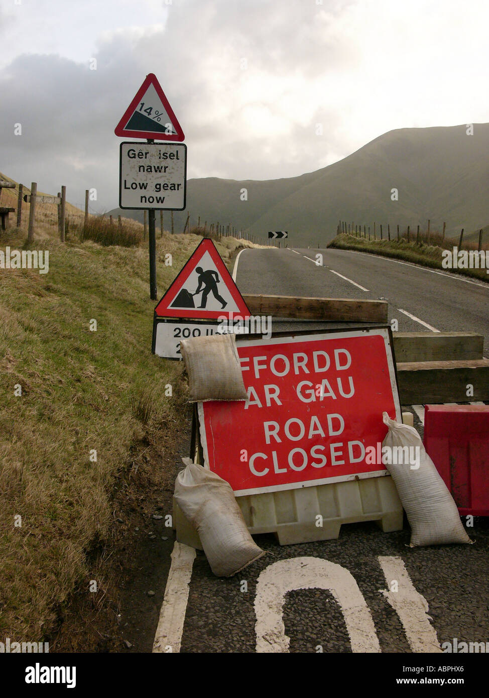 The A470 road east of Dolgellau gwynedd closed because of landslides ...