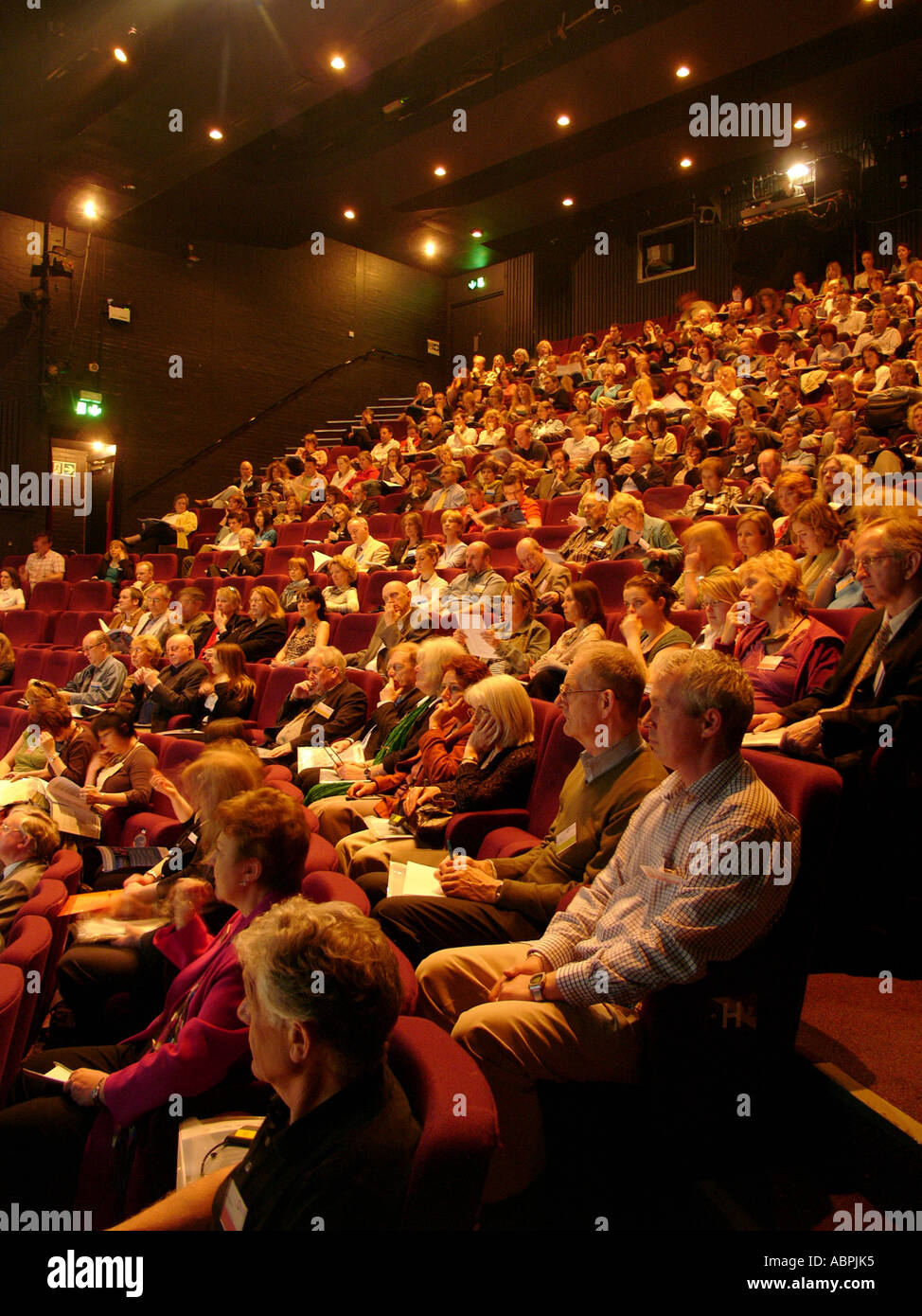 Audience hi-res stock photography and images - Alamy