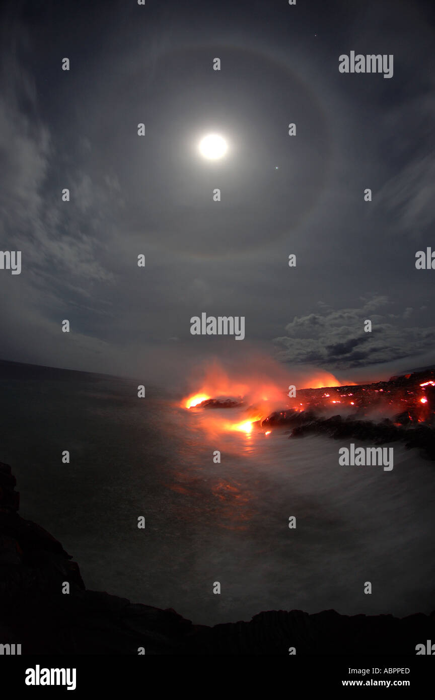 Kamoamoa ocean entry and the full moon Hawaii Volcanoes National Park ...