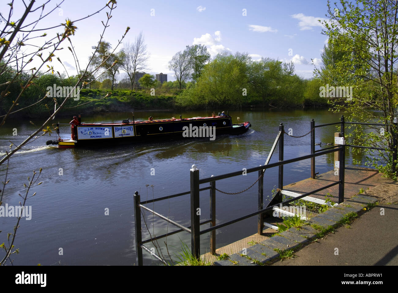 Views of the City of Worcester from the Severn way footpath alongside ...