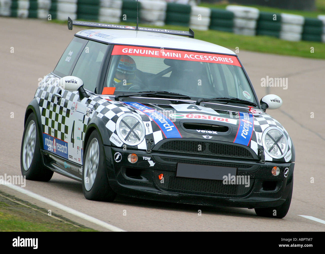 Bmw mini cooper hi-res stock photography and images - Alamy