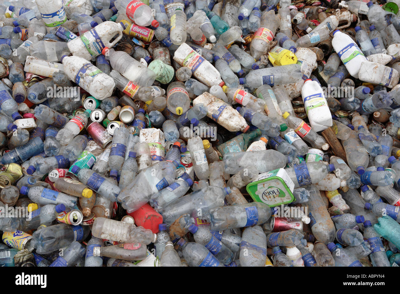 Plastic bottles and cans for recycling Stock Photo - Alamy