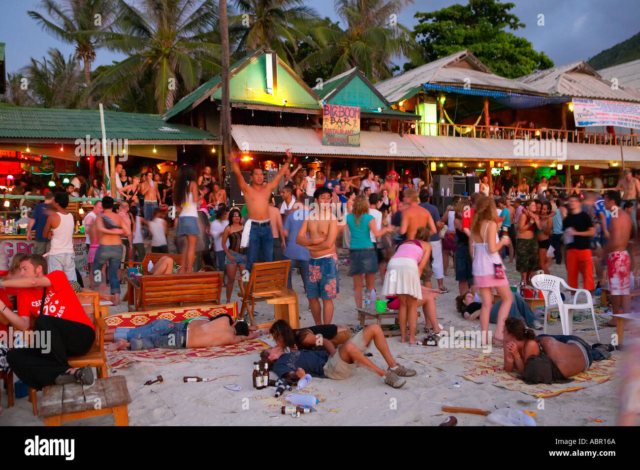 Full Moon Party Koh Phangan Thailand Stock Photo - Alamy