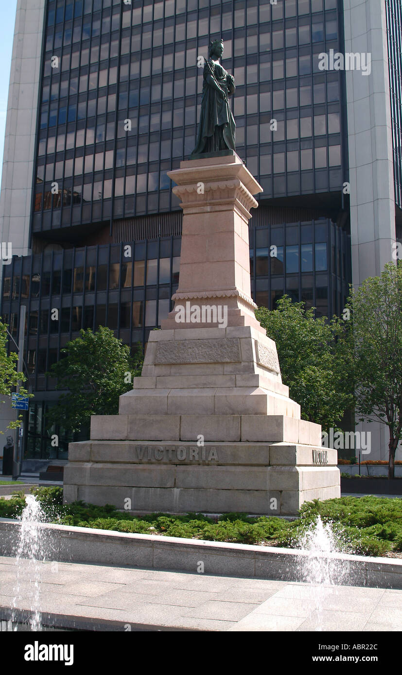 Montreal canada statue queen victoria hi-res stock photography and ...