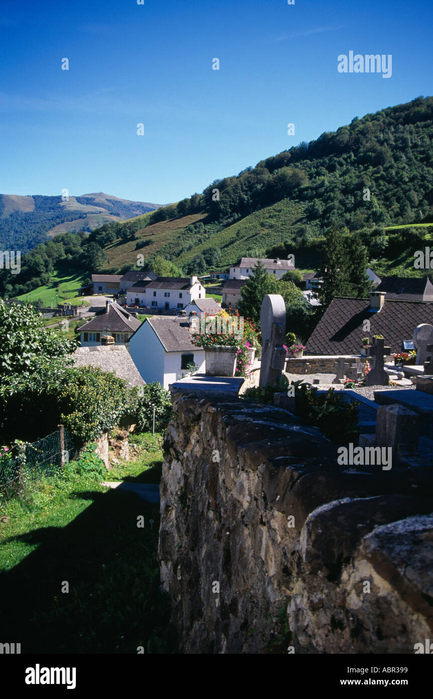 Larrau hi-res stock photography and images - Alamy