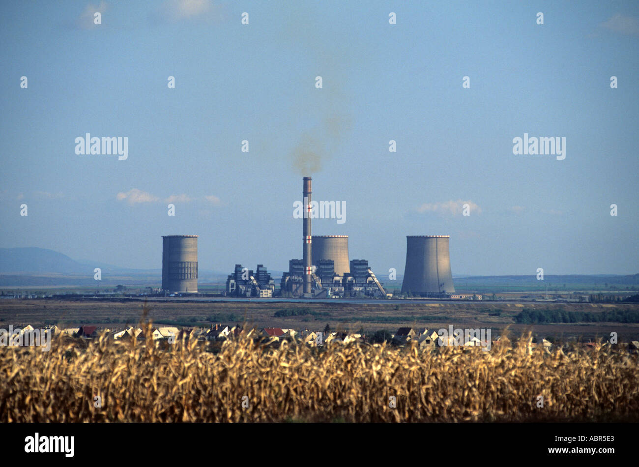 Hungary. Mátra power station in rural setting Stock Photo - Alamy