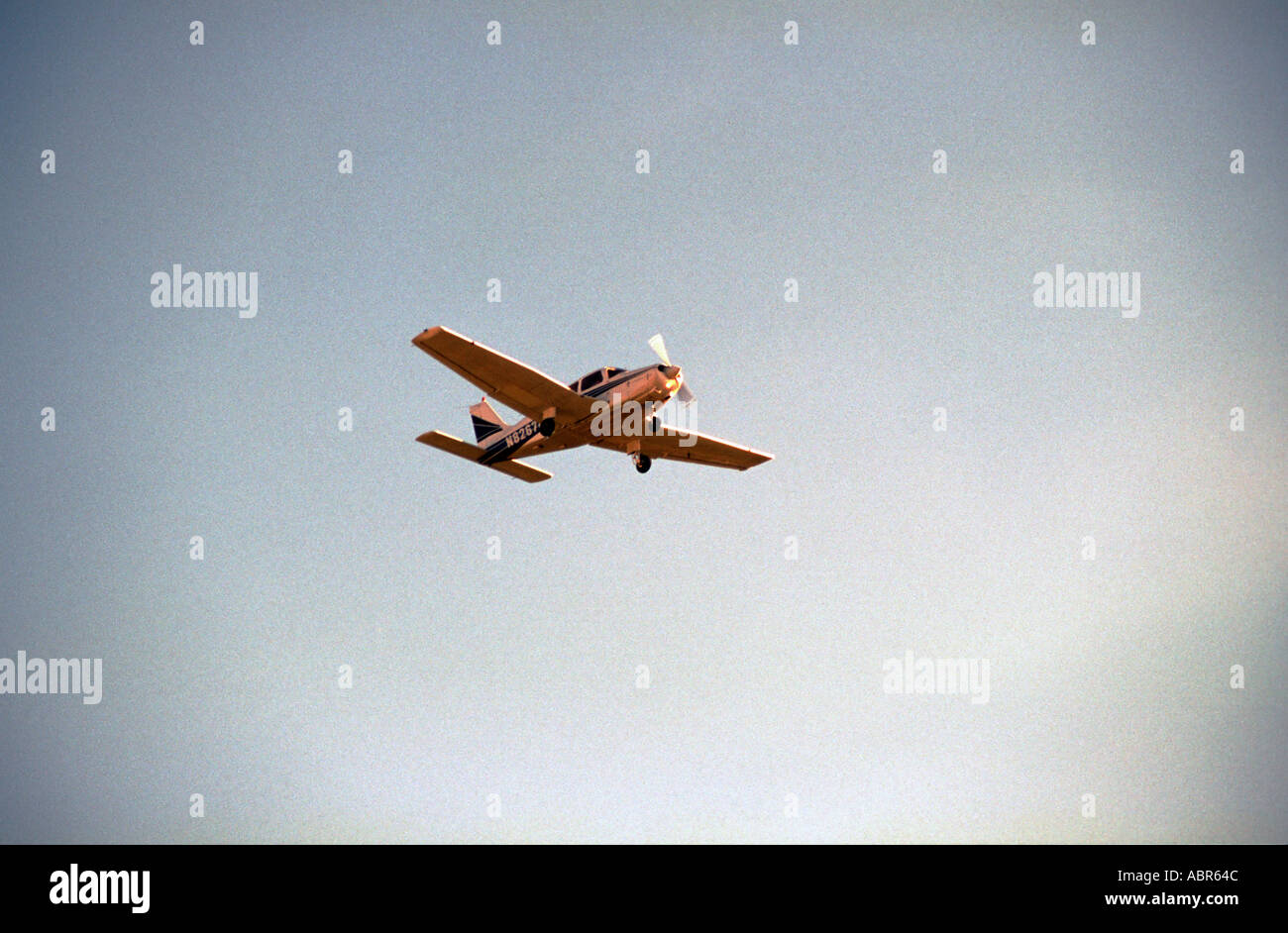 Propeller plane small hi-res stock photography and images - Alamy