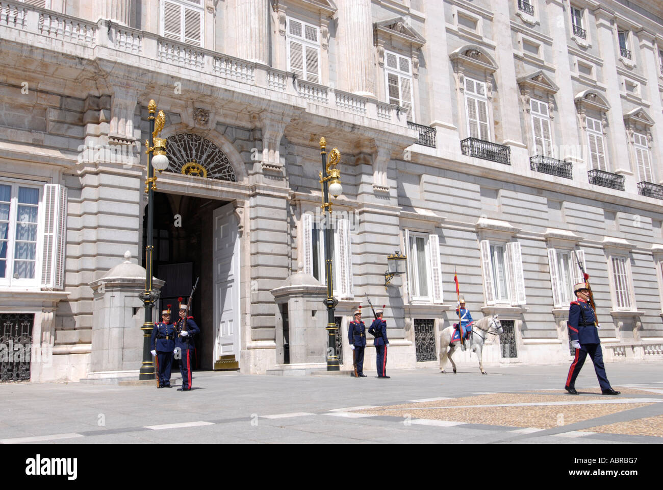 Spanish royal guards hi-res stock photography and images - Alamy