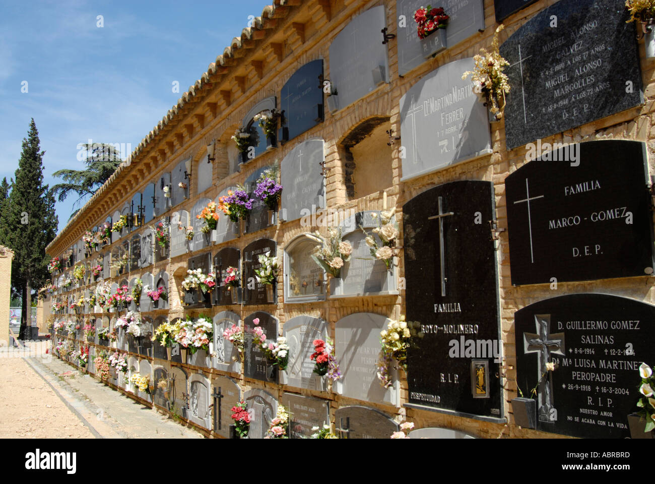 Spanish cemetary in Zaragoza Spain Stock Photo - Alamy