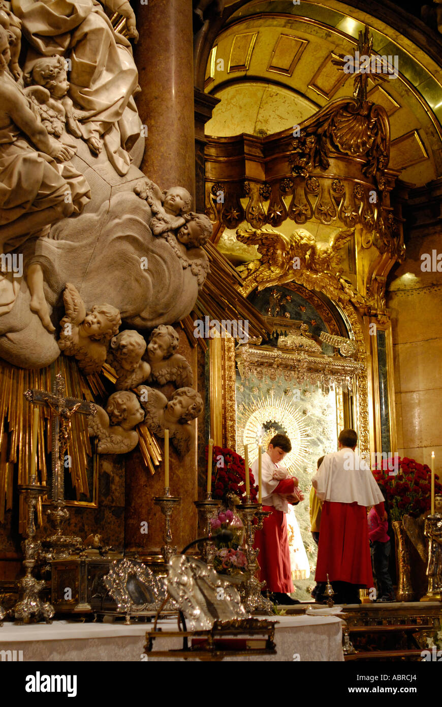 Basilica del pilar spain inside hi-res stock photography and images - Alamy