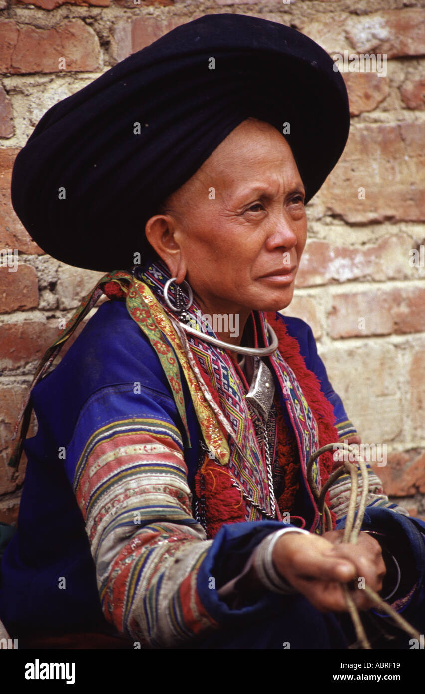 Yao women in Funing County Yunnan China Stock Photo - Alamy