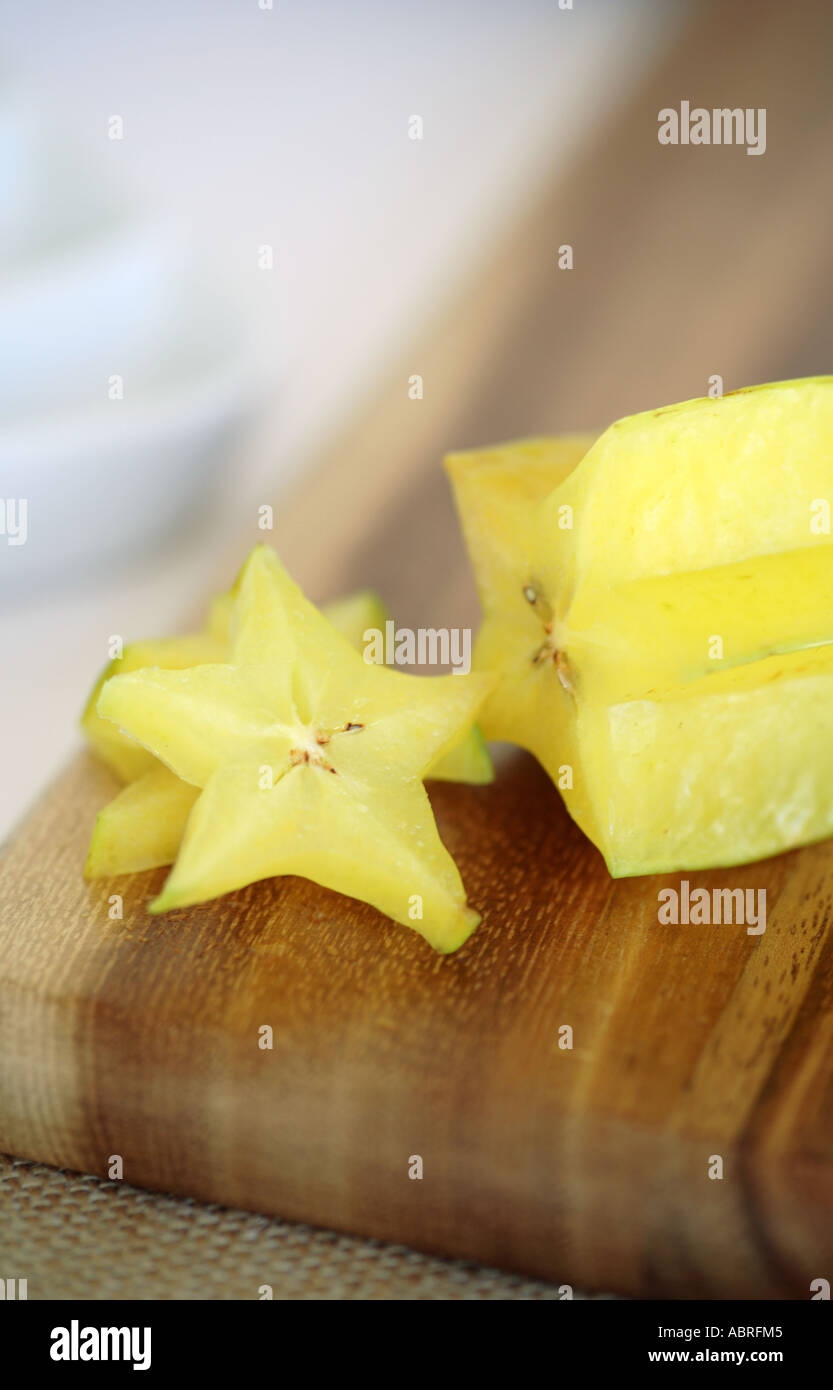 Cutting averrhoa carambola hi-res stock photography and images - Alamy