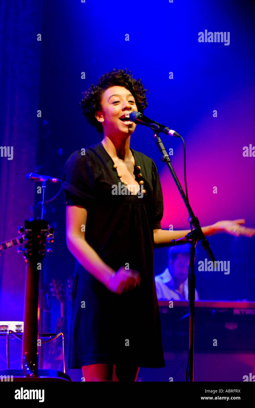 Corrine Bailey Rae in concert Stock Photo - Alamy