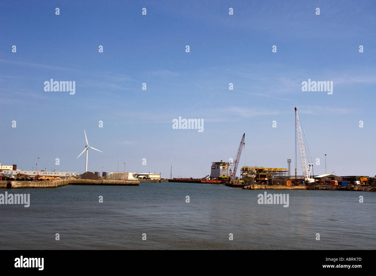 Lowestoft harbour fishing port hi-res stock photography and images - Alamy