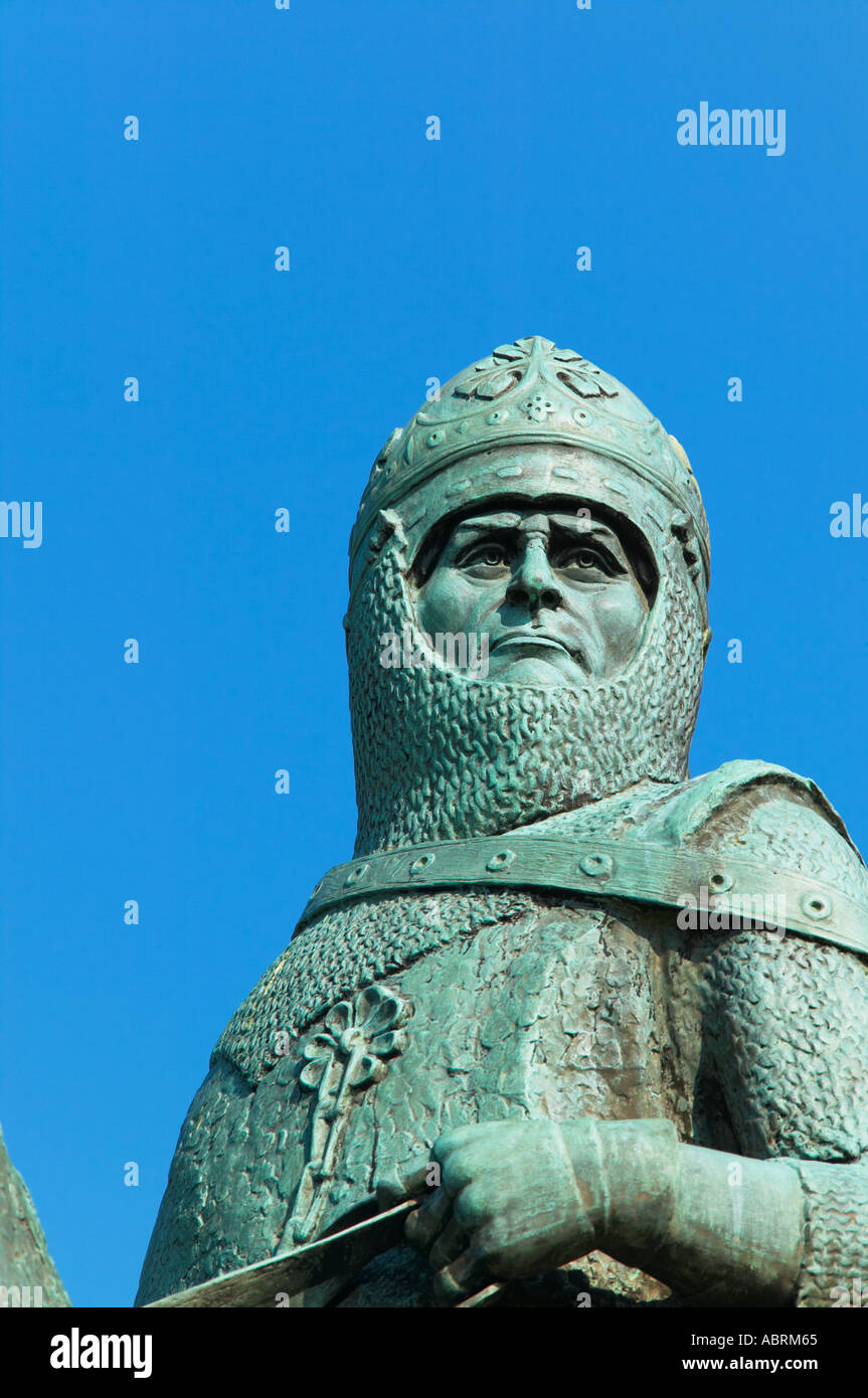Robert the bruce statue head hi-res stock photography and images - Alamy