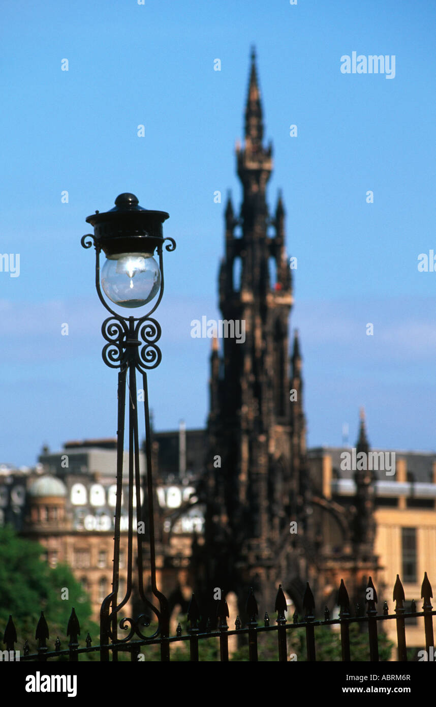 Edinburgh the scott monument hi-res stock photography and images - Alamy