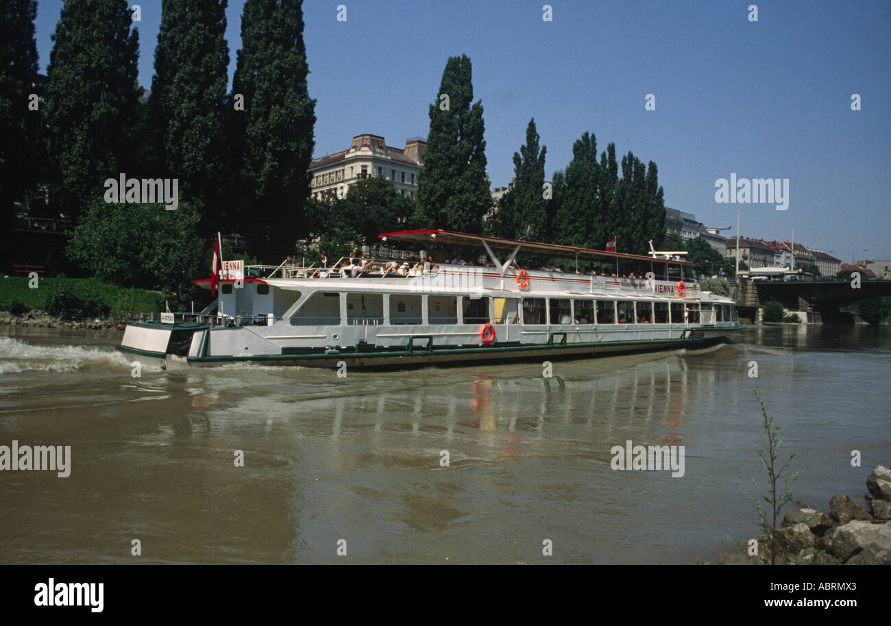 Vienna donaukanal boat hi-res stock photography and images - Alamy