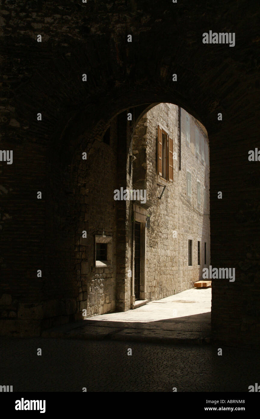 Colossal door hi-res stock photography and images - Alamy