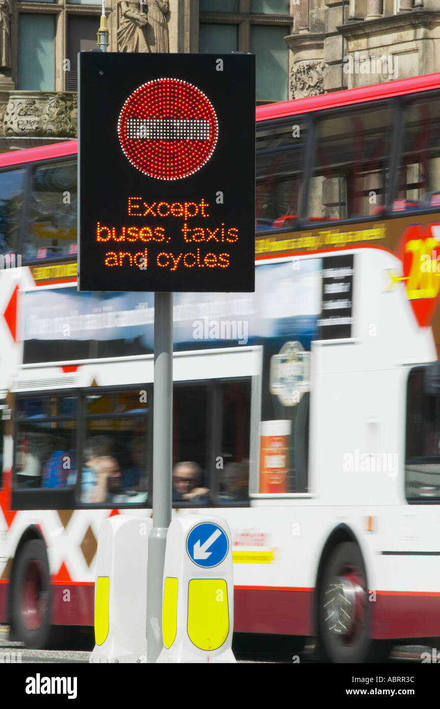 Princes Street, Edinburgh, Scotland. Traffic control sign and bus Stock ...