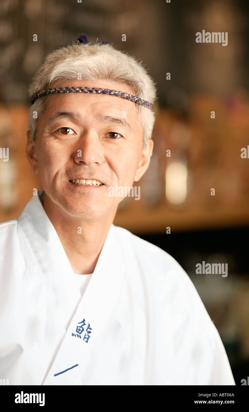 Japanese sushi restaraunt chef owner Stock Photo - Alamy