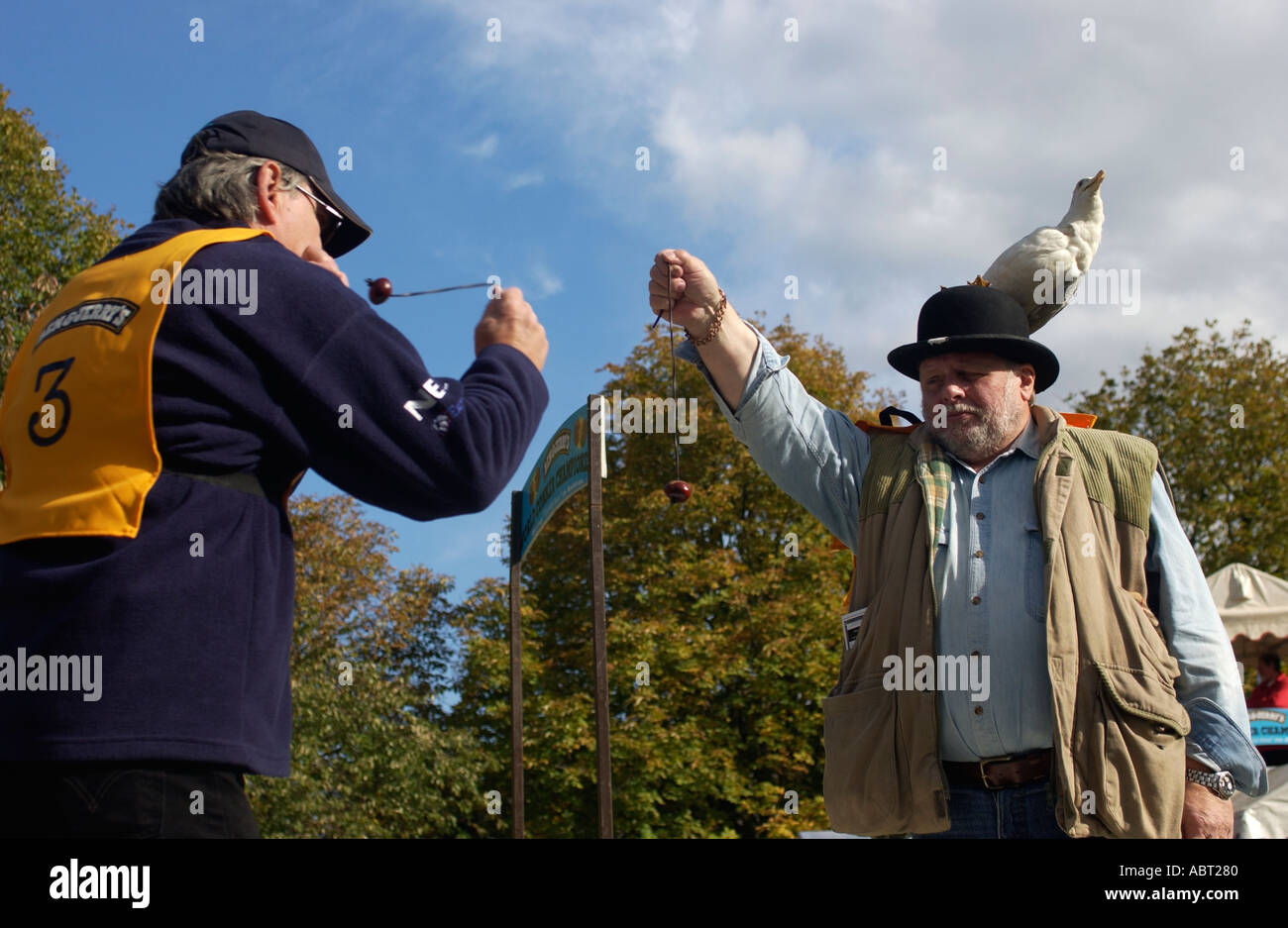 WORLD CONKER CHAMPIONSHIPS ASHTON 10 OCTOBER 2004 Stock Photo - Alamy