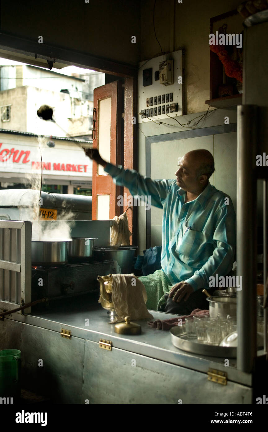 Chai walla india hi-res stock photography and images - Alamy