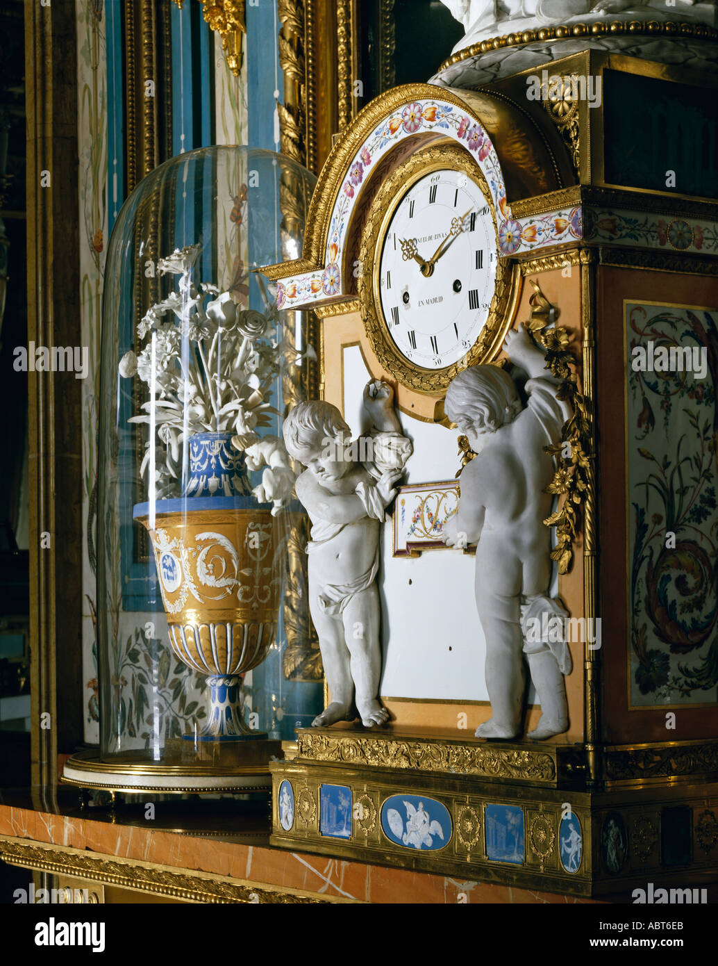 Grand old clocks hi-res stock photography and images - Alamy
