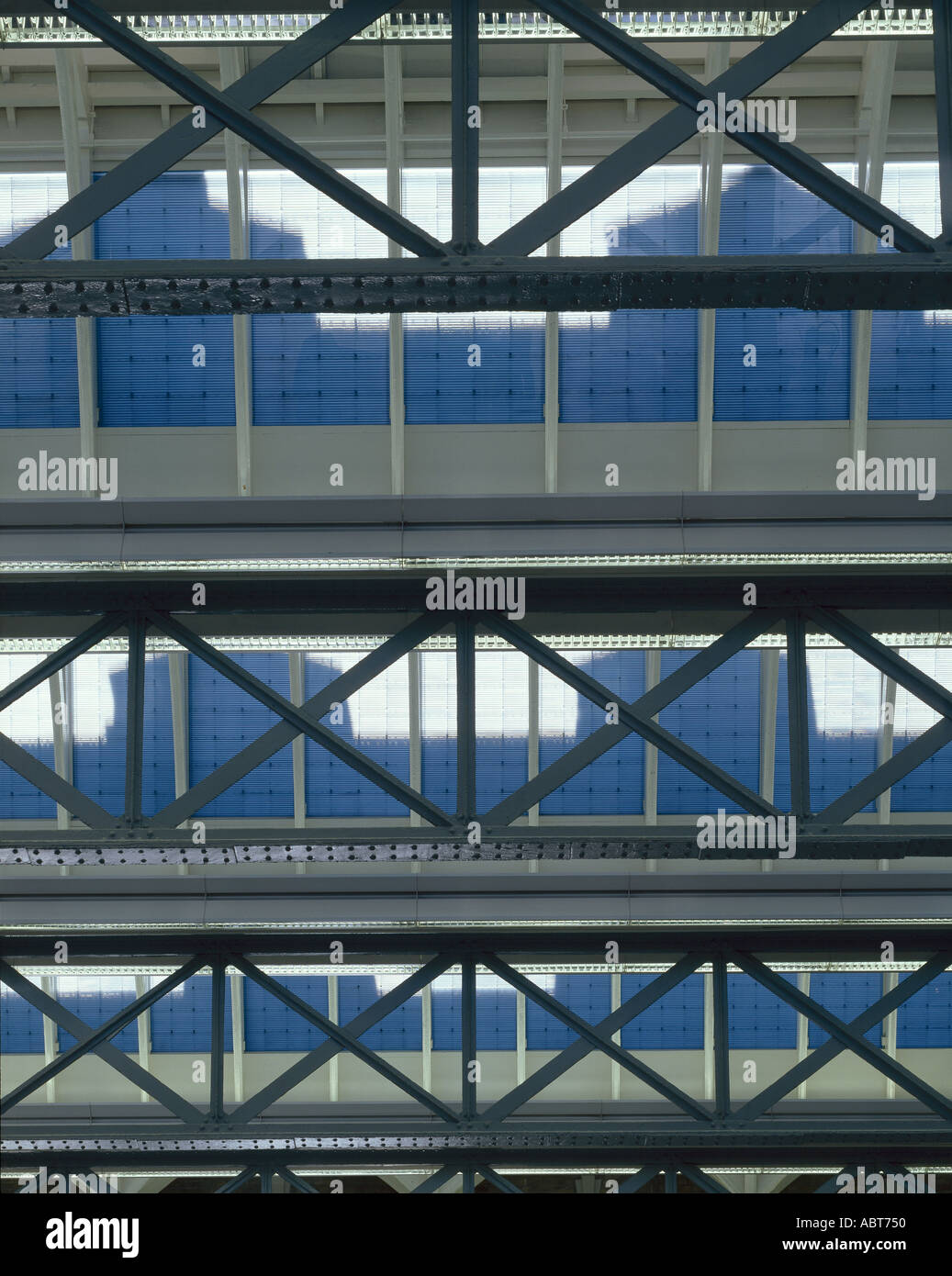 Girders 1986 hi-res stock photography and images - Alamy
