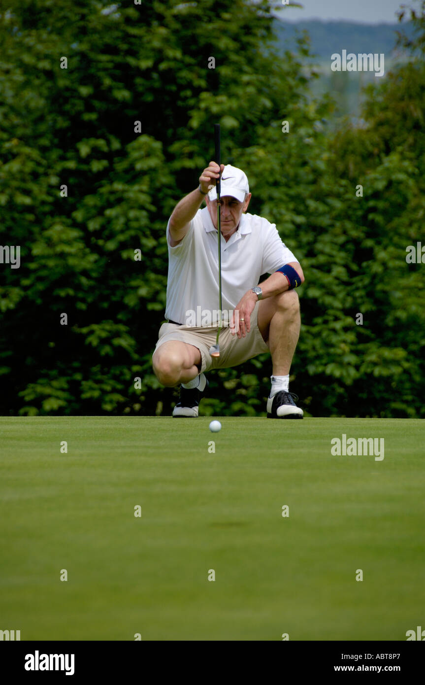 Putting ball hi-res stock photography and images - Alamy