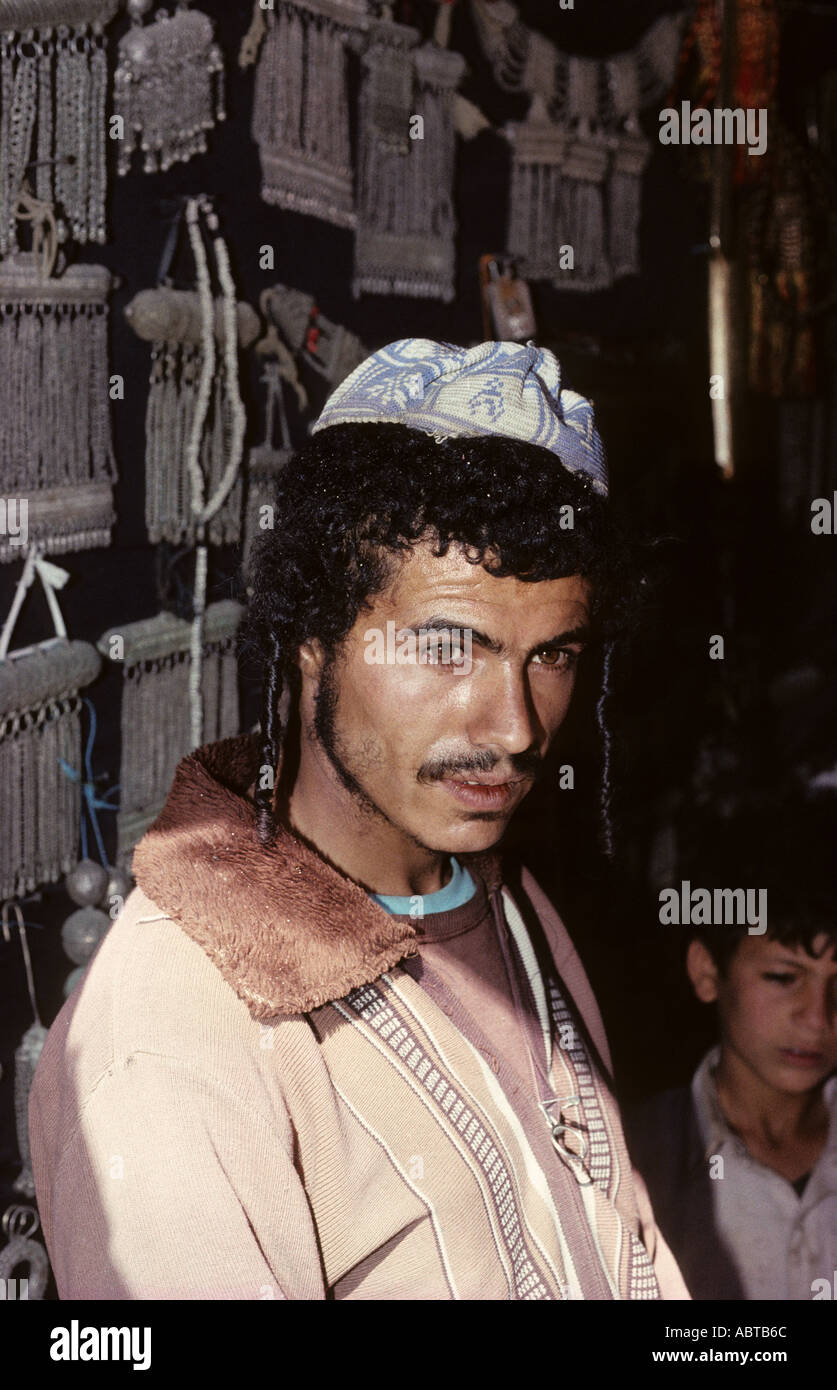 Ringlets hair hi-res stock photography and images - Alamy