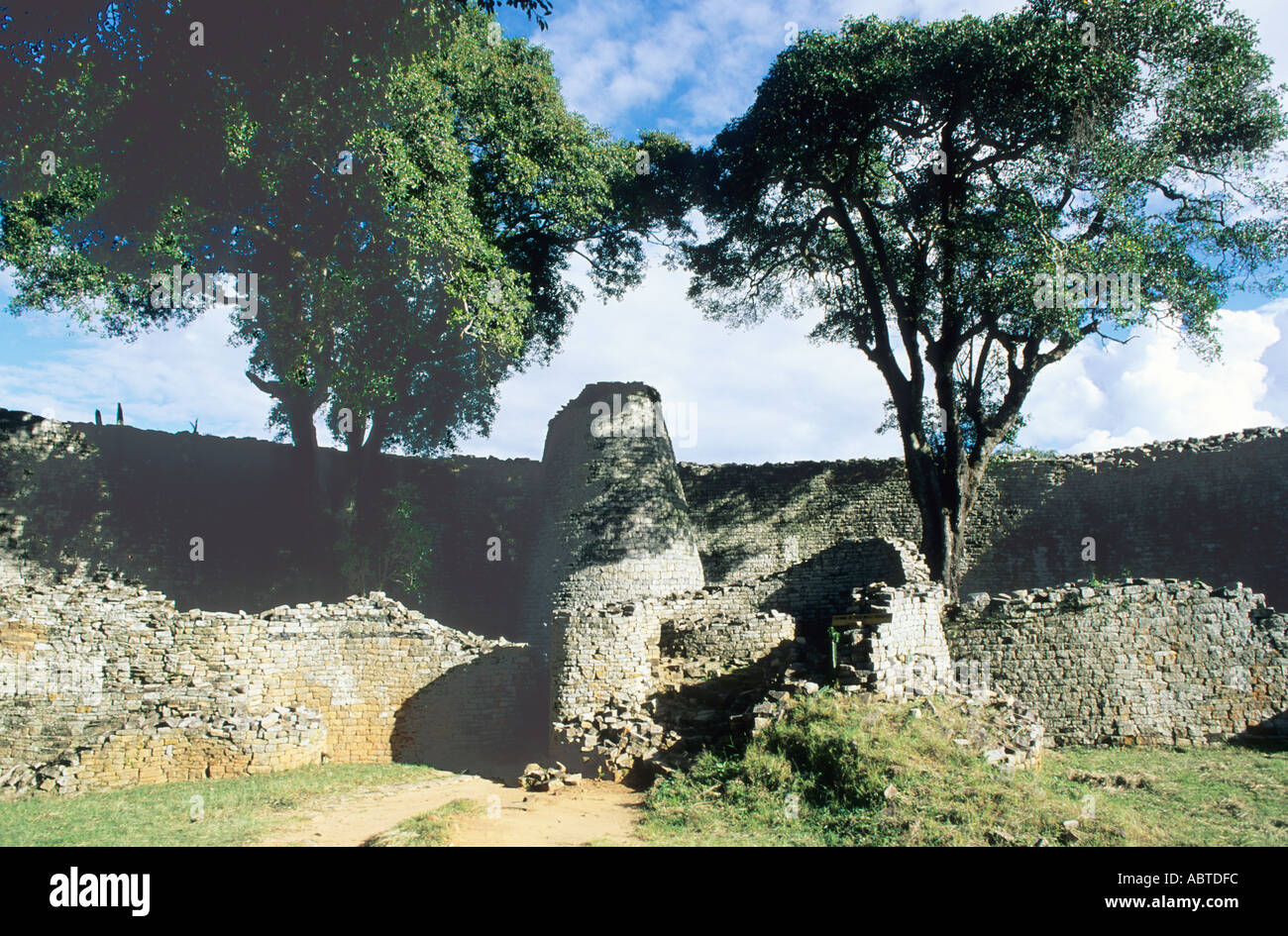 Pre colonial africa hi-res stock photography and images - Alamy