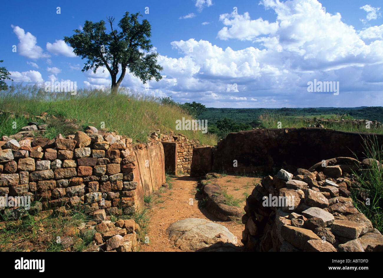 Ziwa Ruins Zimbabwe Stock Photo - Alamy