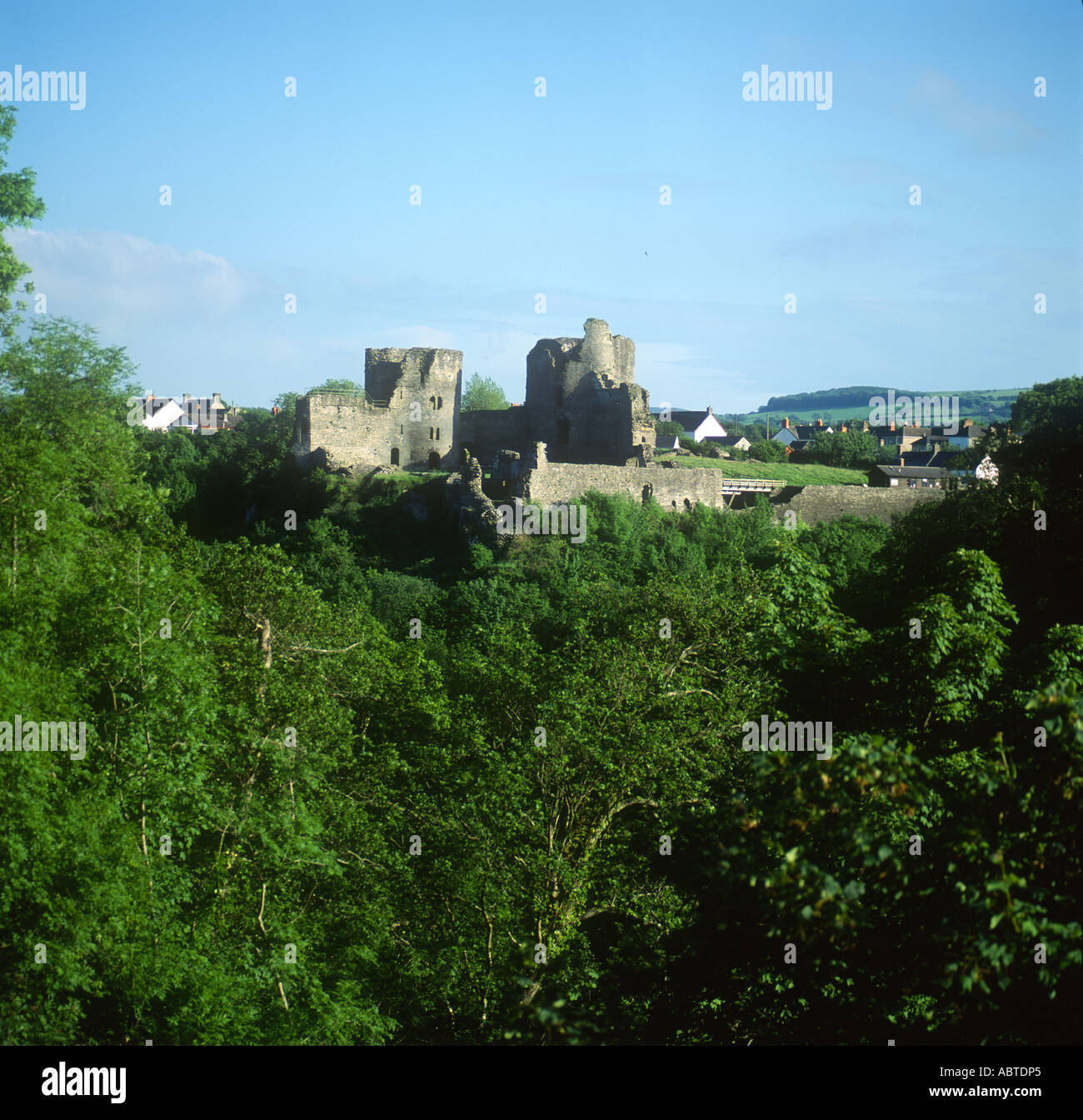 Cilgerran Castle Pembrokeshire West Wales Stock Photo - Alamy