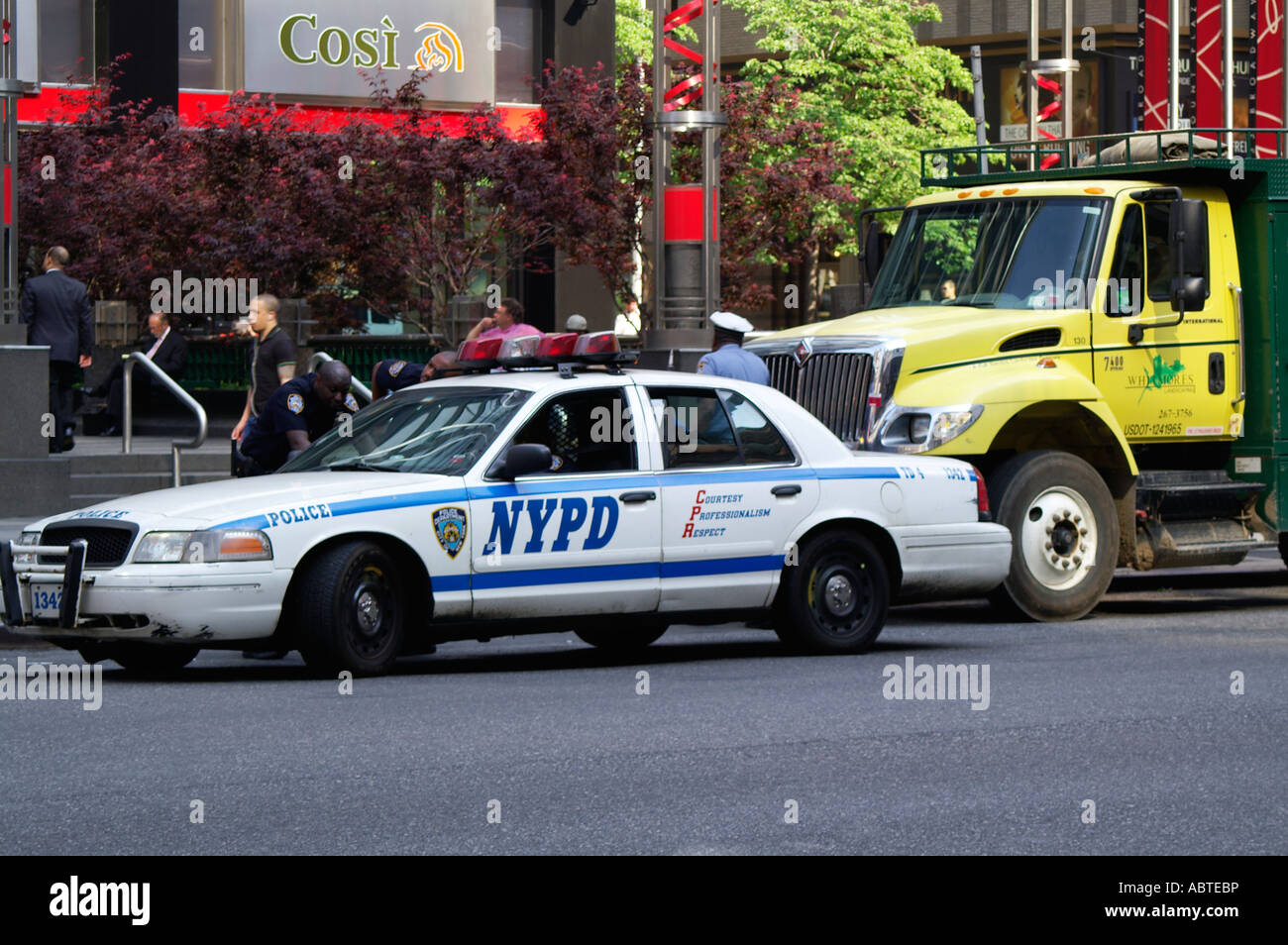 Nypd blue car hi-res stock photography and images - Alamy