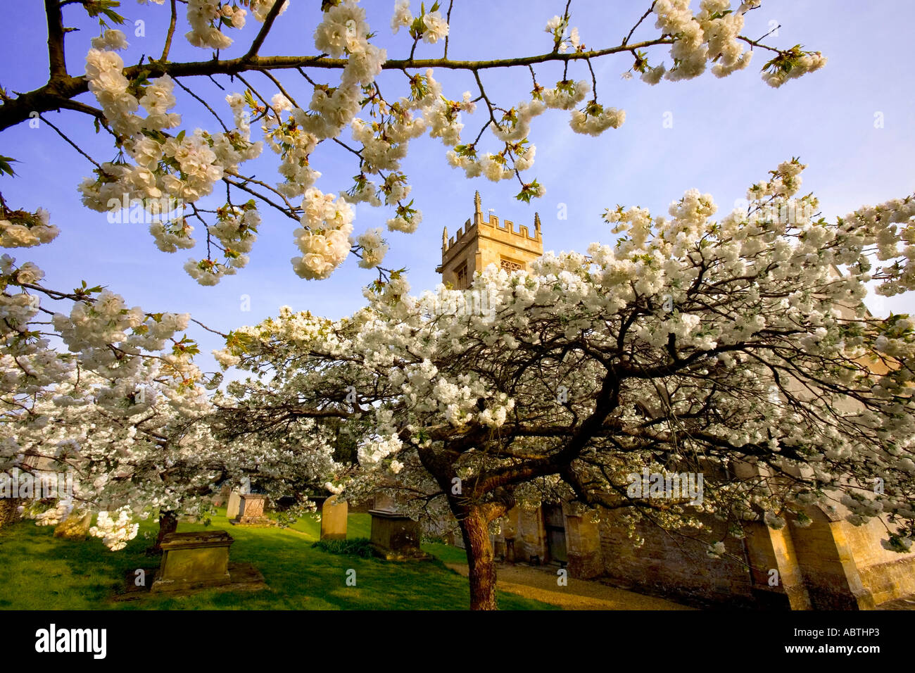 Overbury village hi-res stock photography and images - Alamy