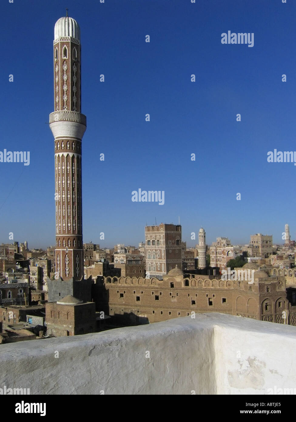 Looking northwest from top of the caravansary Samsarah al Nahas in the ...