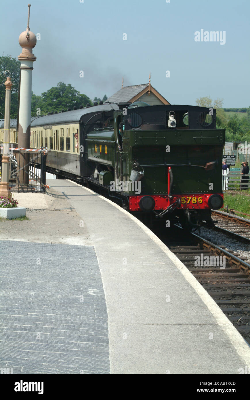 Tank Engine 5786 Approaching Totnes Station on South Devon Railway ...