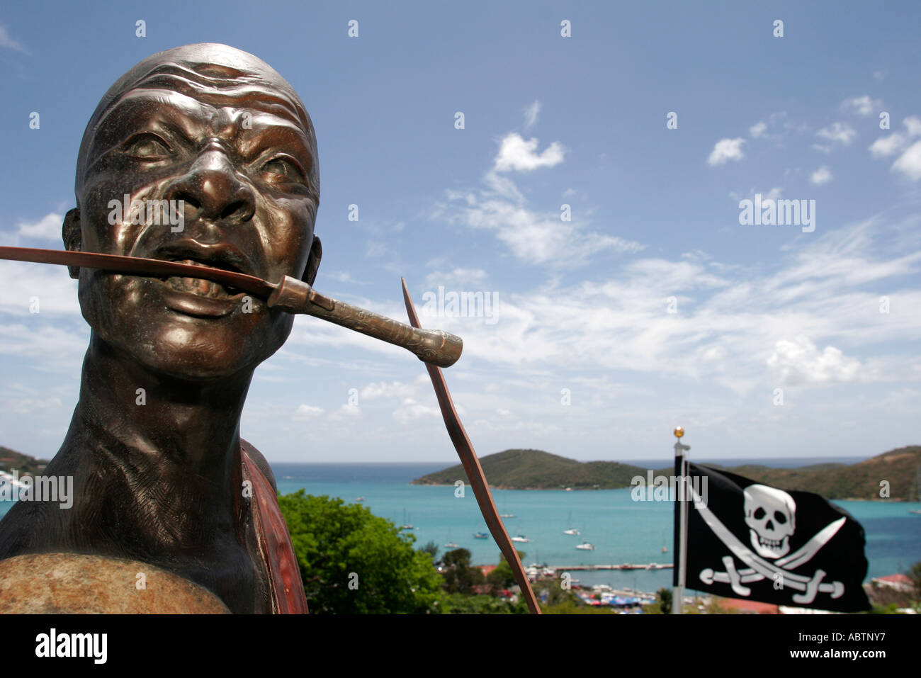 Jolly roger statue hi-res stock photography and images - Alamy