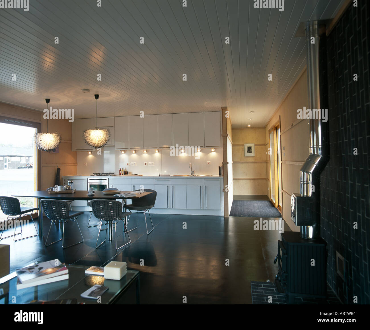 m-house, Canterbury, Kent, 2002 - interior open plan living Architect ...